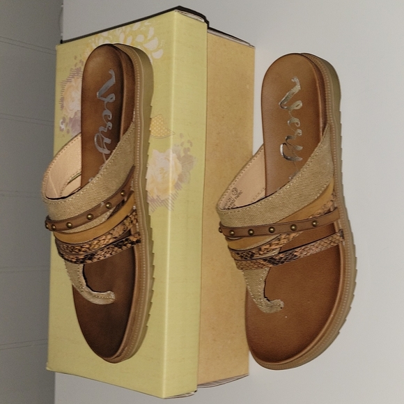 Very G | Shoes | New Very G Sandals | Poshmark